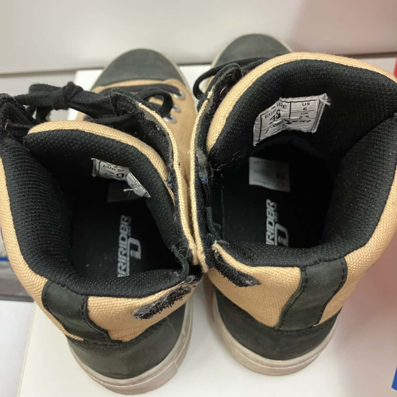 Dri Rider Mens Size 6 Beige / Black