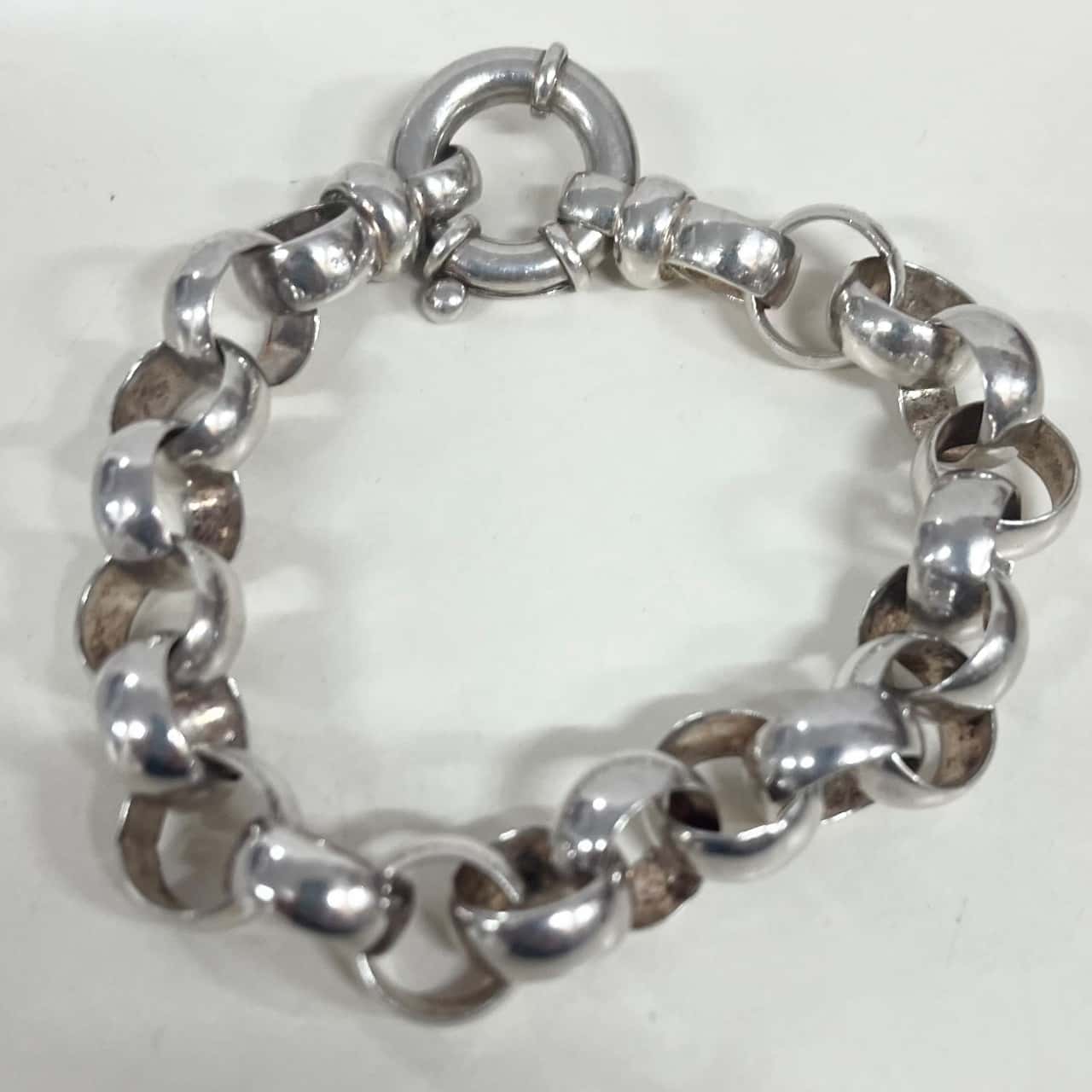 gorgeous silver Round link bracelet/perfect for Christmas (s)