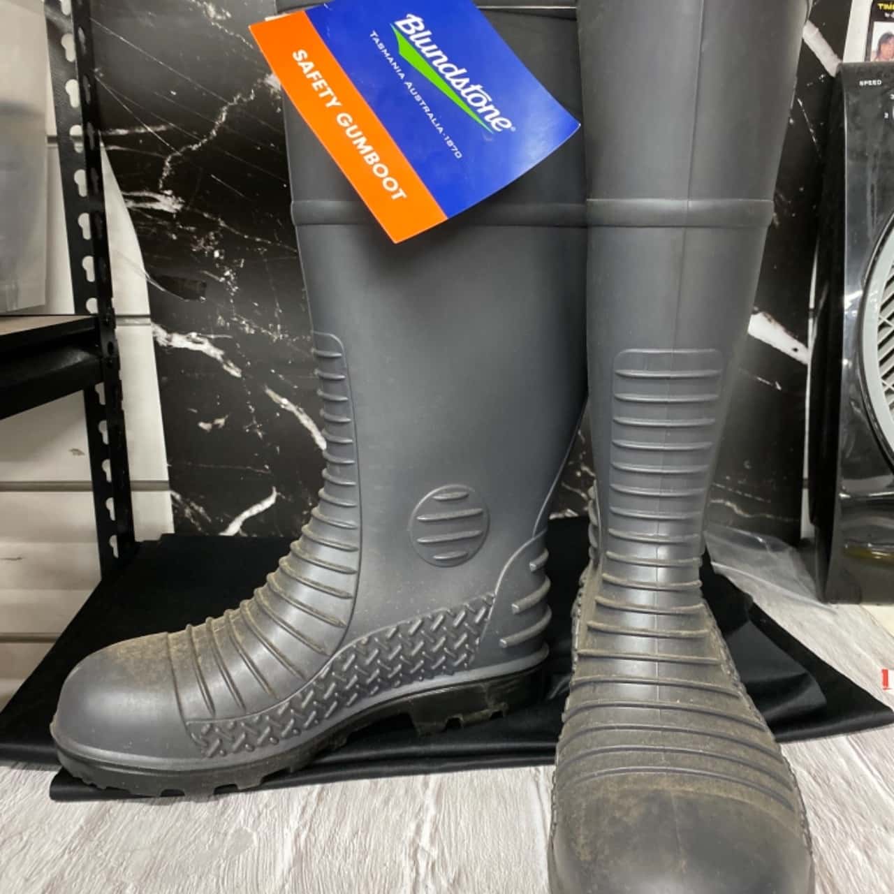 Blundstone Unisex Size 41 Grey safety gum boots new (s)