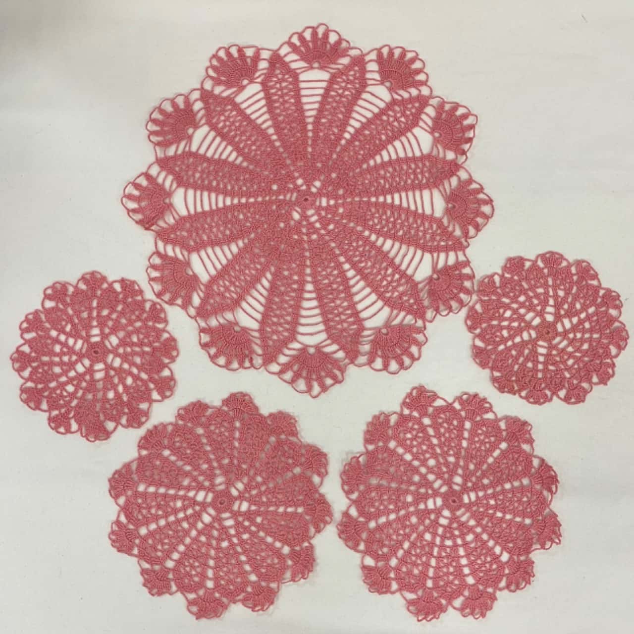 Vintage Pink Doilies Set (Large Doily is 34cm Wide)