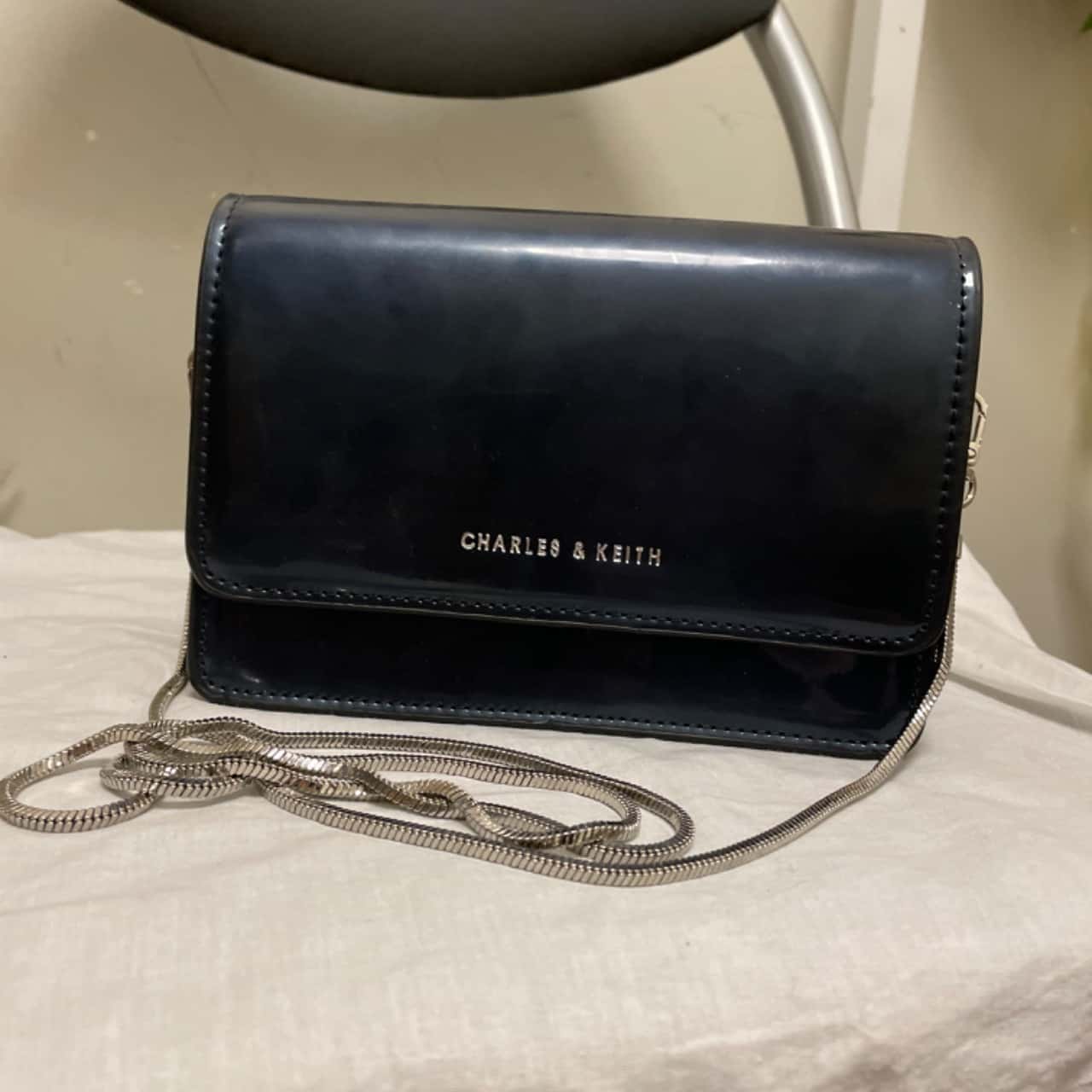Charles & Keith Womens Cross Body Bag Navy Blue / Silver
