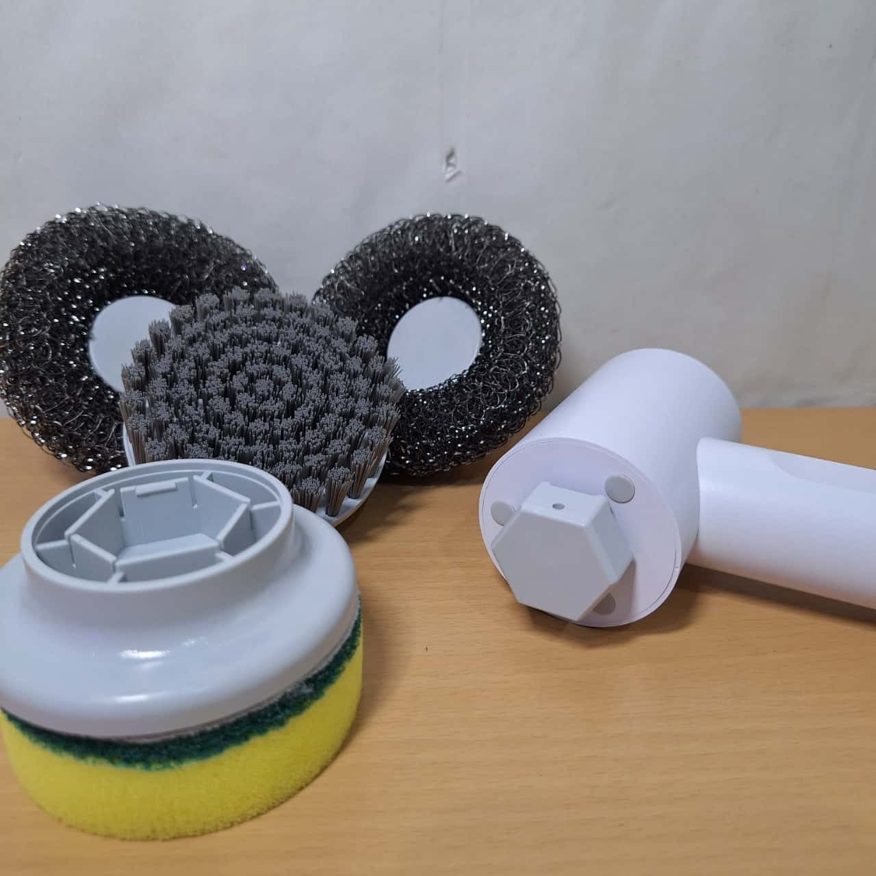 Synoshi Electric Spin Scrubber