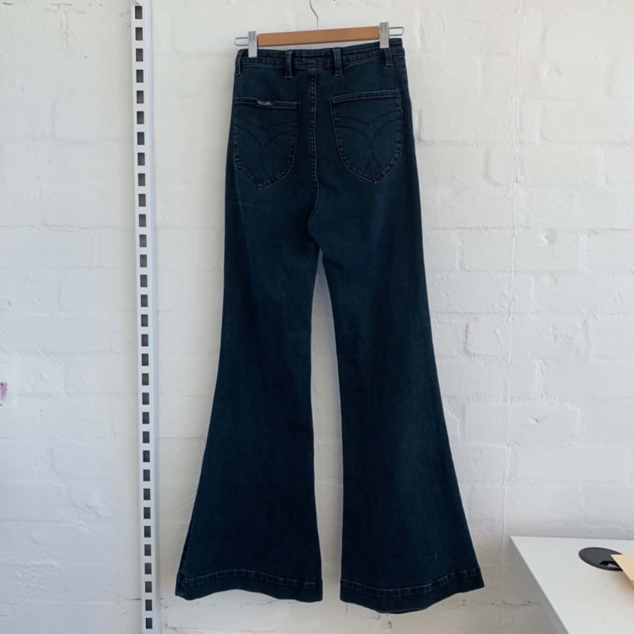 Rollas Women's S/M Black High Rise Flares