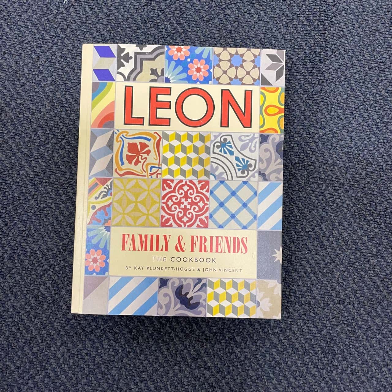 Cookbook: Leon: Family & Friends