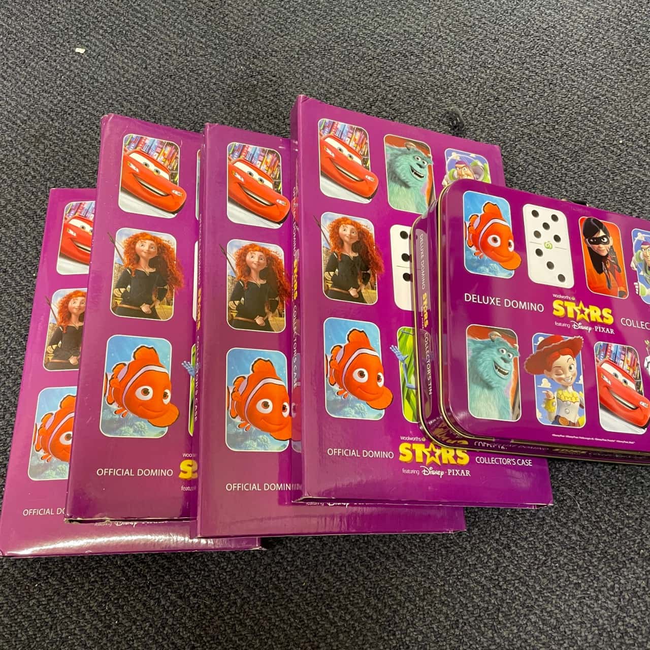 Woolworths STARS dominos (s)