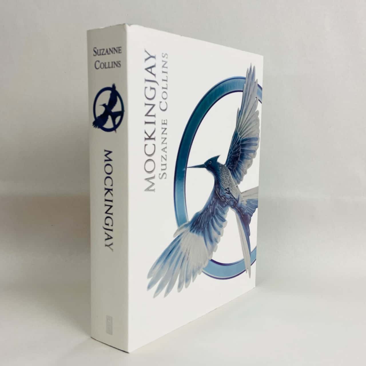 New - Mockingjay - 2012 Luxury Edition with Coloured Foil Edges ...