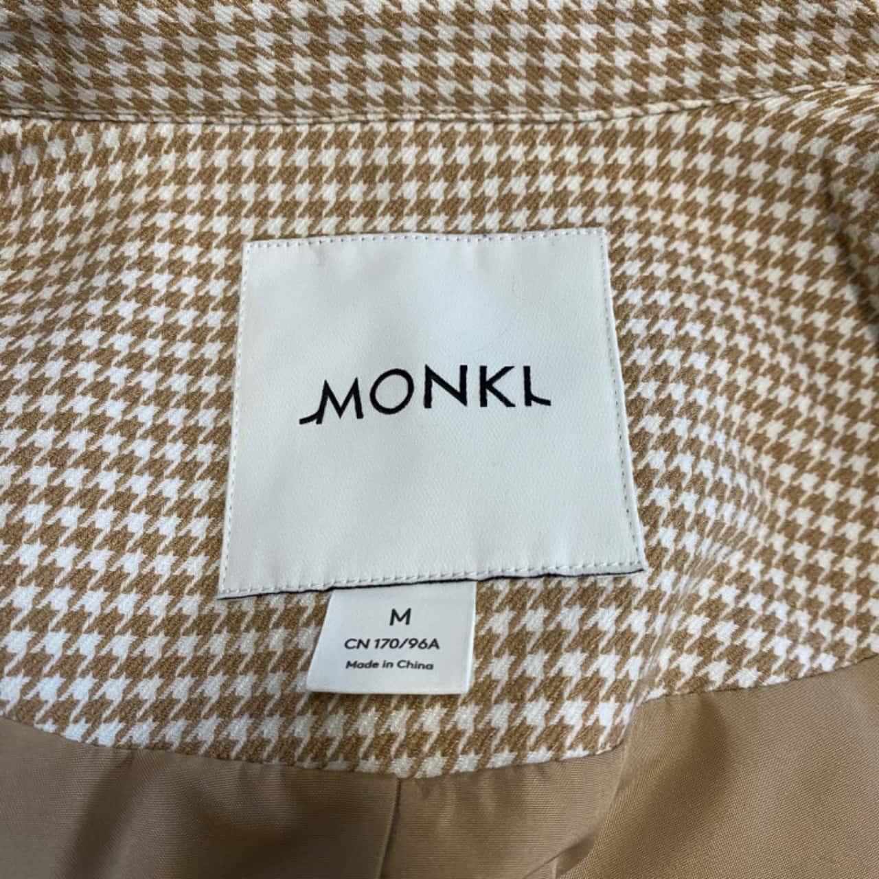 MONKI Beige / White Button Up Blazer Size M(s)