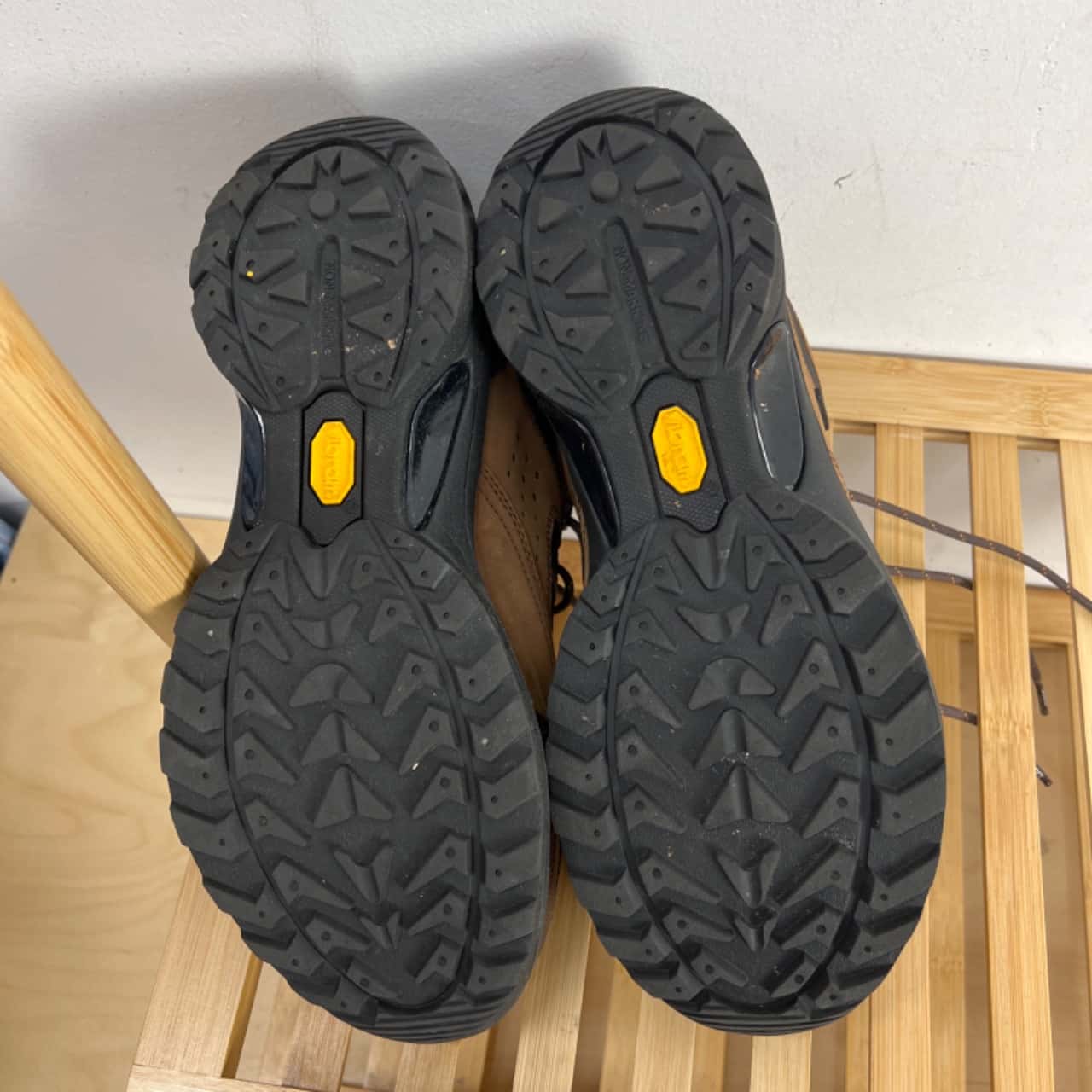 Abeo Pro Size 9 Brown shoes(s)