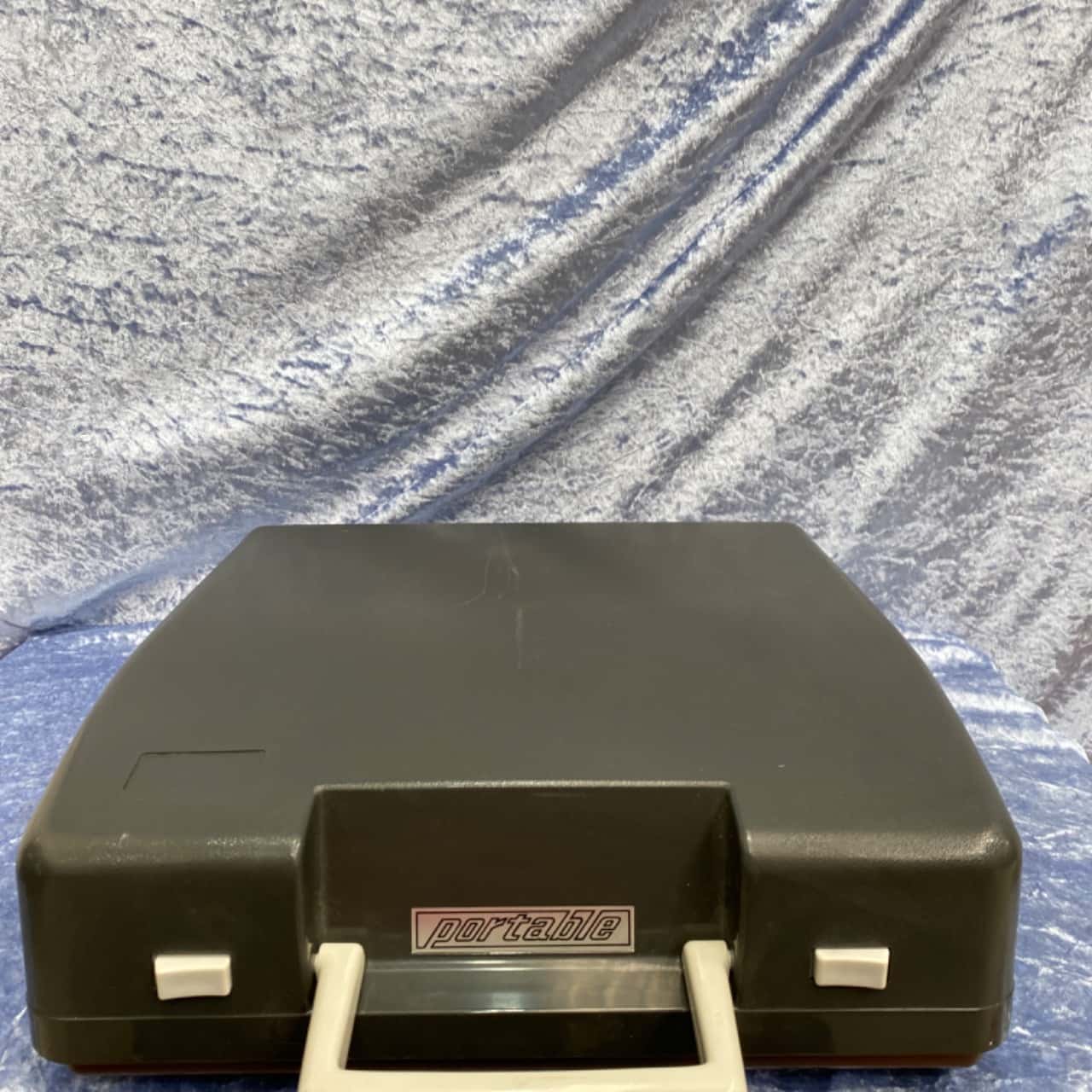 Pinnock Vintage Portable Typewriter (s)