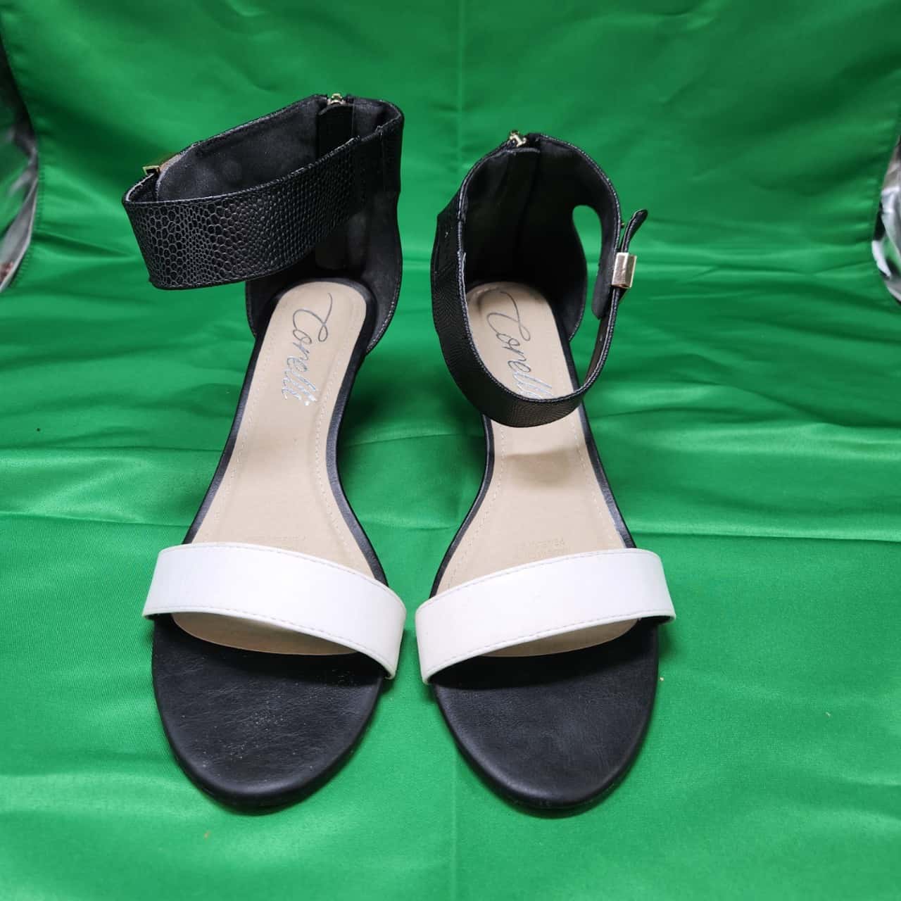 Corelli Womens Size 40 Black / White