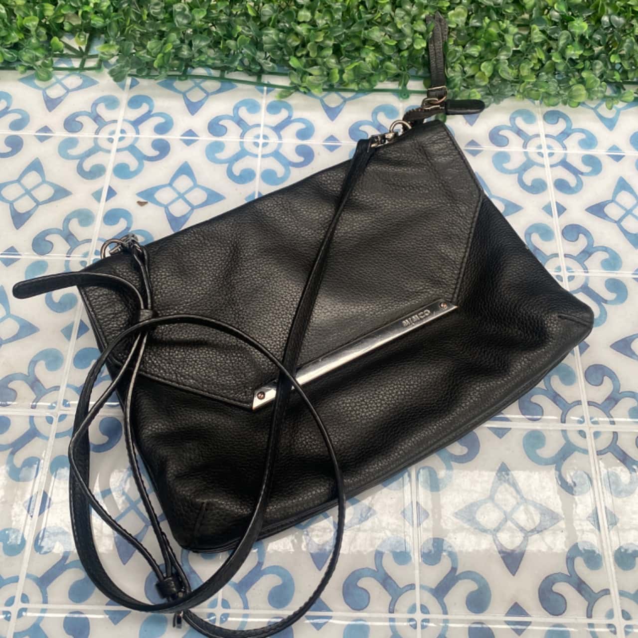 Mimco crossbody black (s)