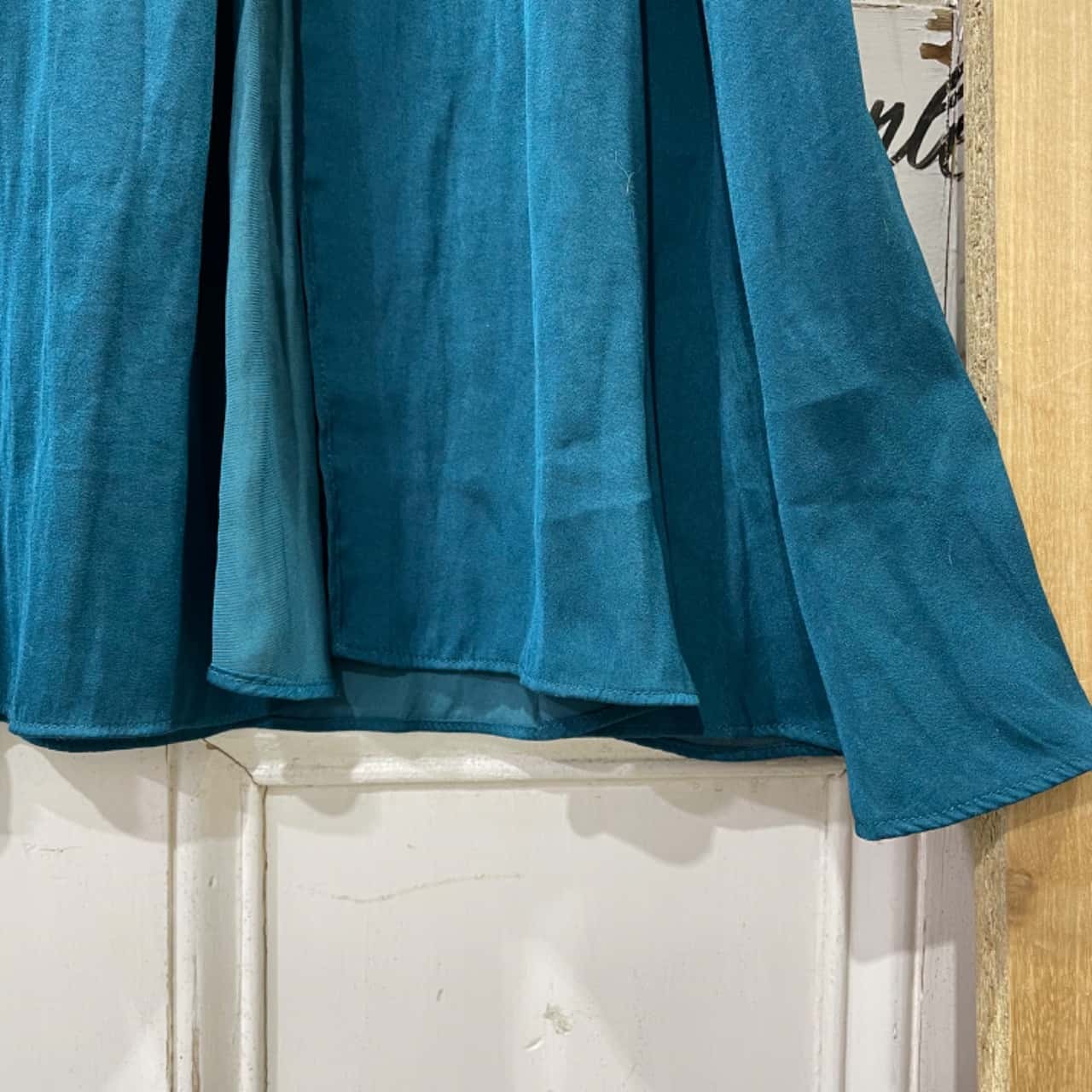 Witchery Brand! GORGEOUS SKIRT Womens Size 8 Knee Length / Midi Teal (s)