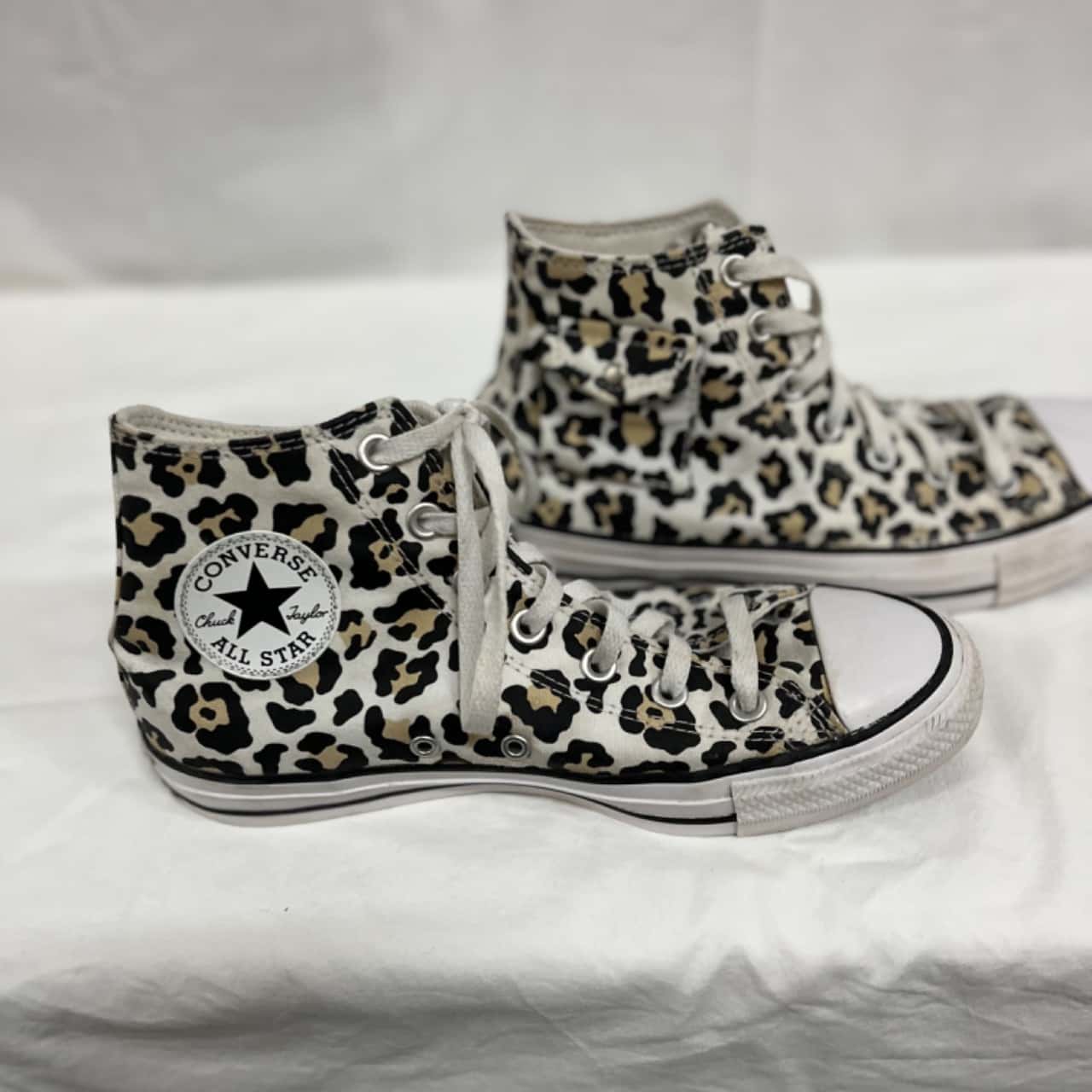Converse Animal print Size 8 ankle boots (s)