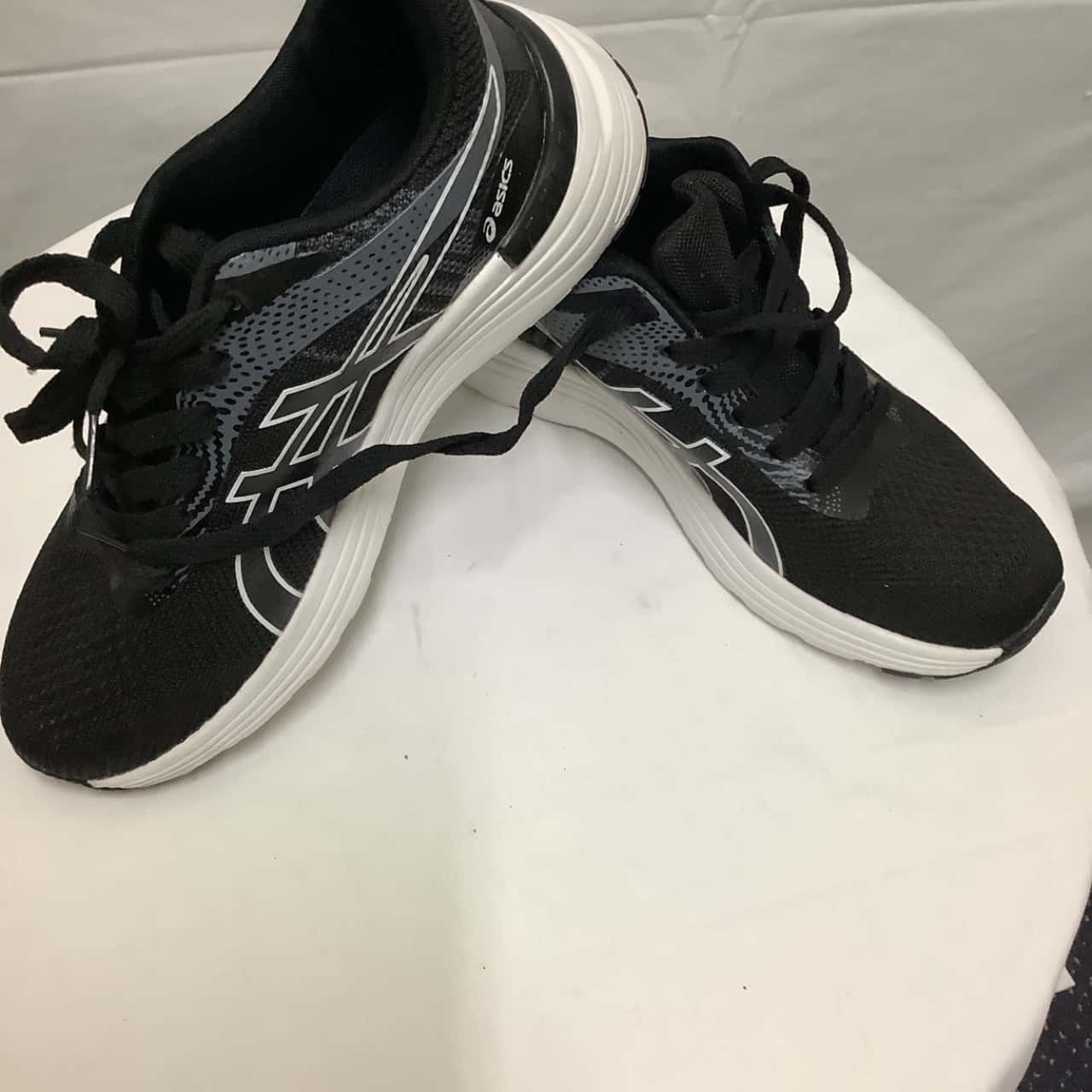 Asics Womens Size 8 Black (s)