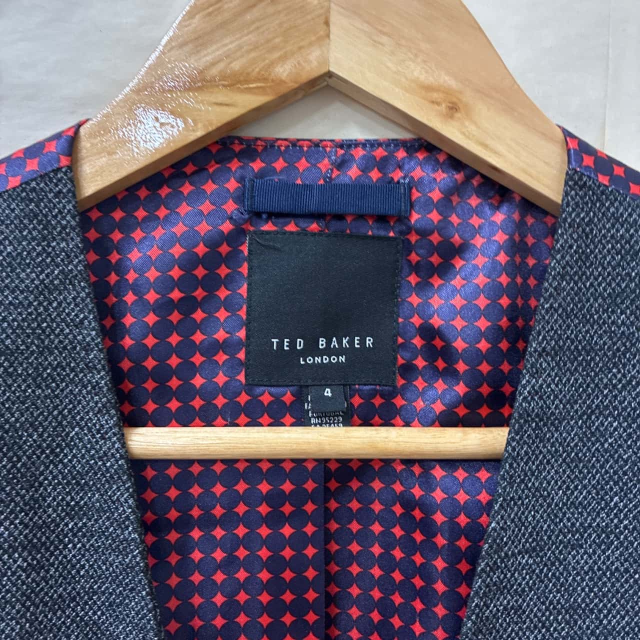 Ted Baker Mens Size 4 Grey / Pattern Suit Vest