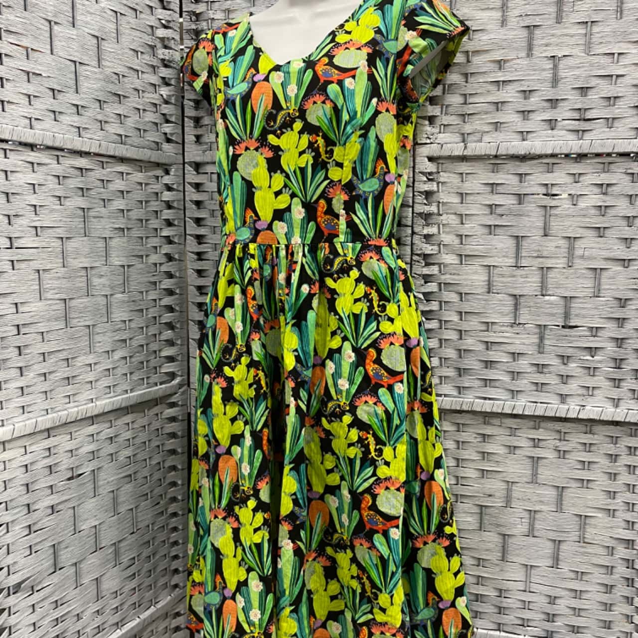 Brydie Alice Design Womens Size 10 / 8 Green / Multicoloured Dress