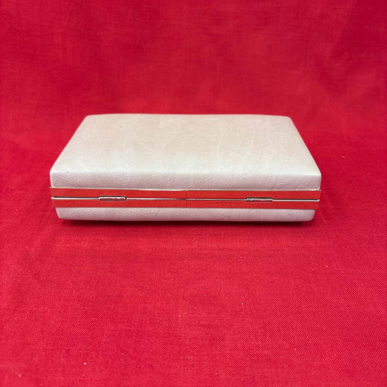 Colette Hayman Women’s Clutch with chain Beige