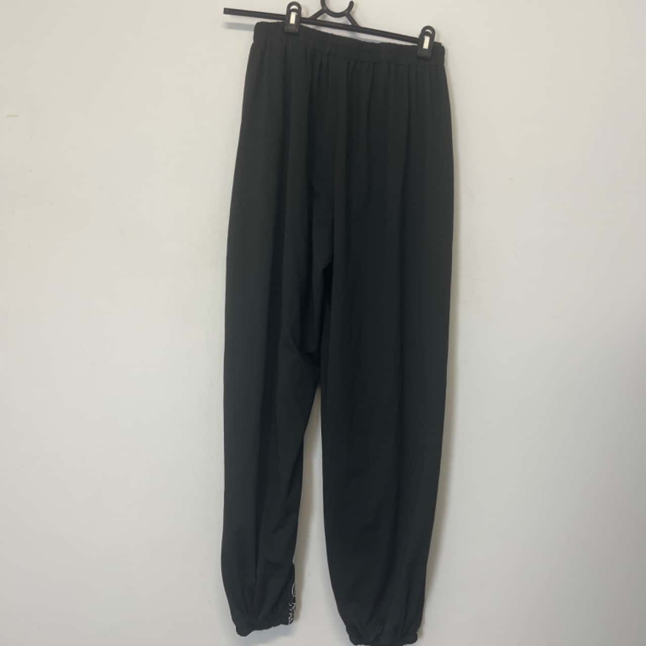 Unisex Size XL Black trackies (s)