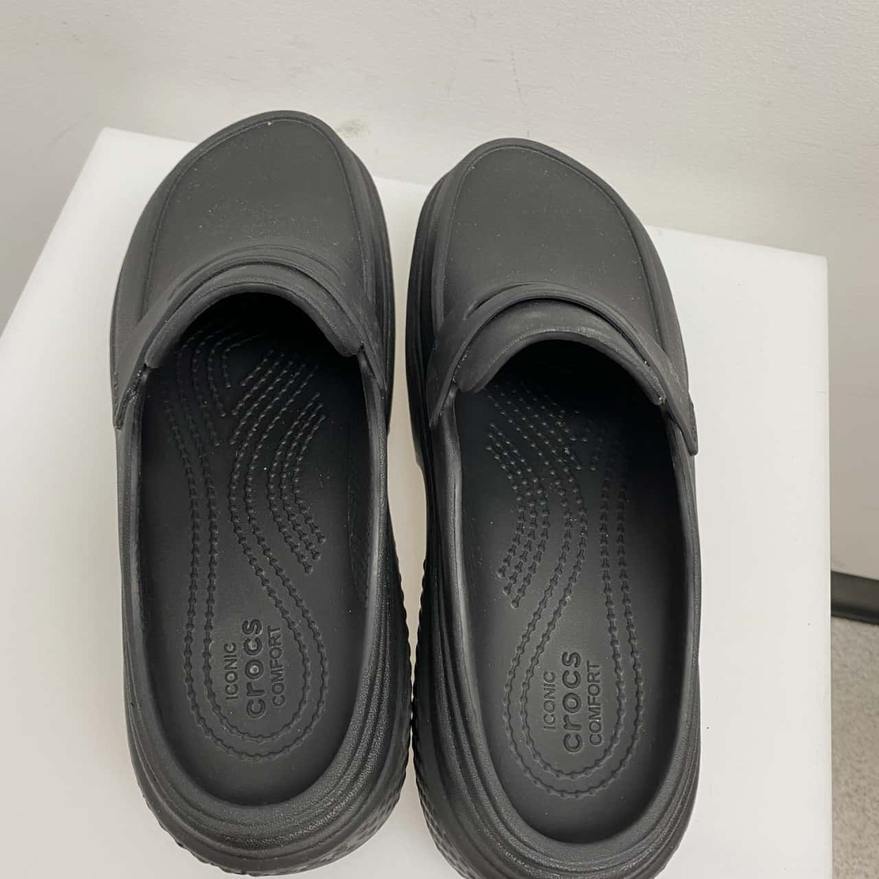 Crocs Stomp Loafers. Size 6. New without tags(s)