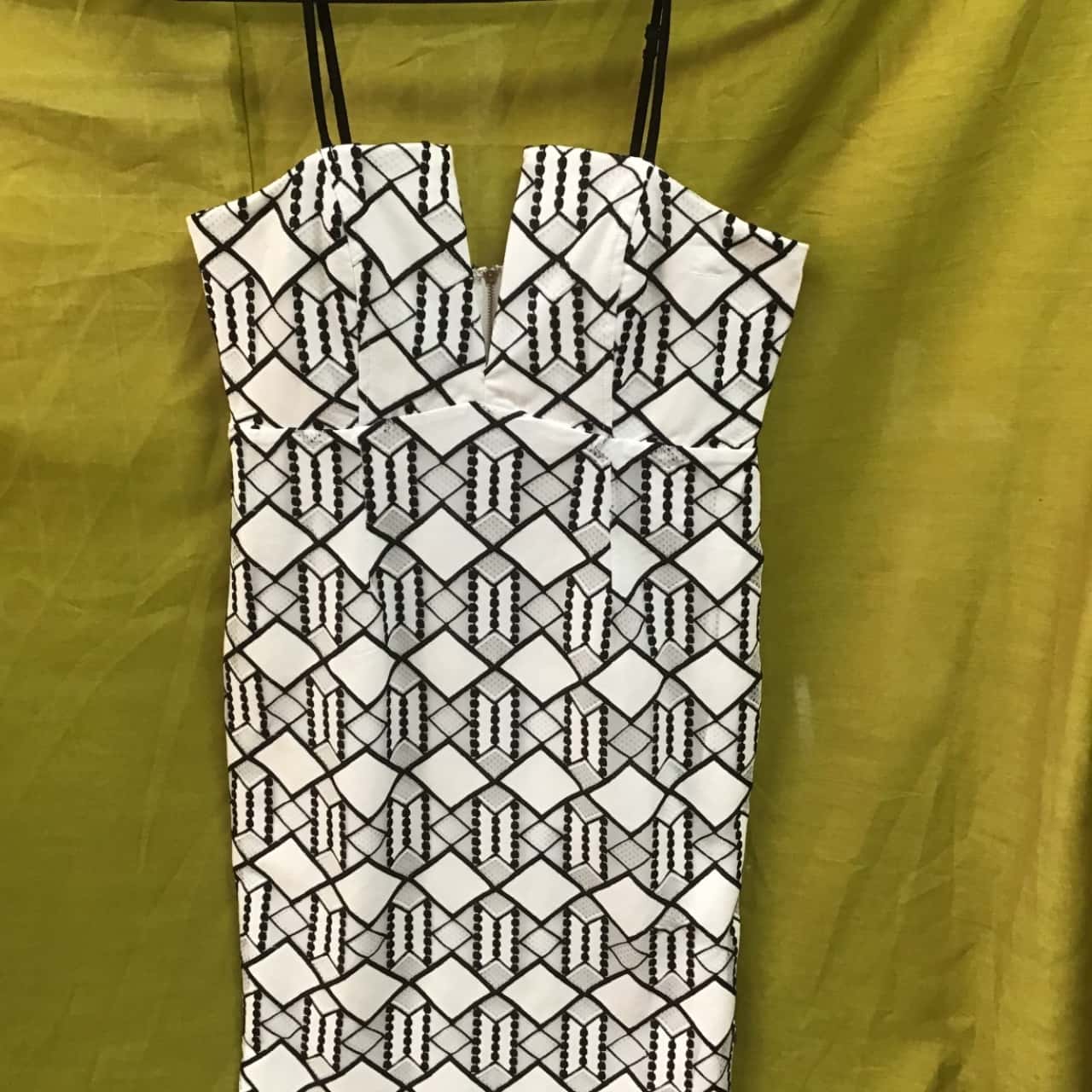 Womens Style Me Over Size 10 Shoestring Strap Black / White Dress(s)