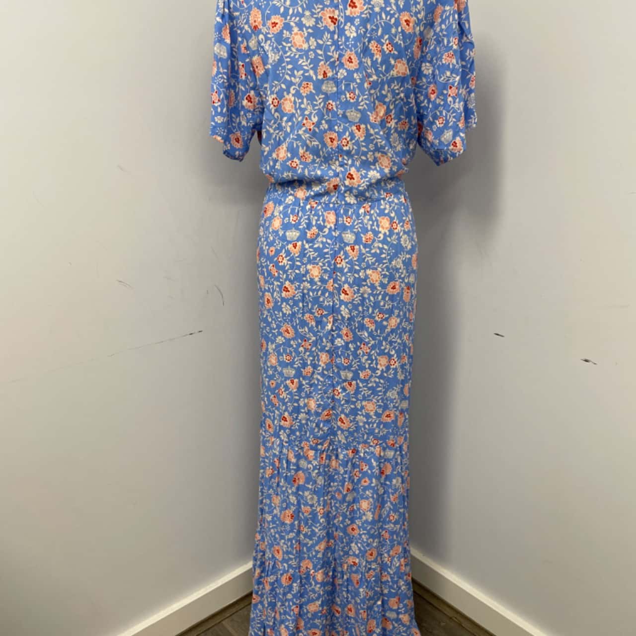 Queen The Label Elegant Fit Womens Light Blue with Small Flower Floral ...