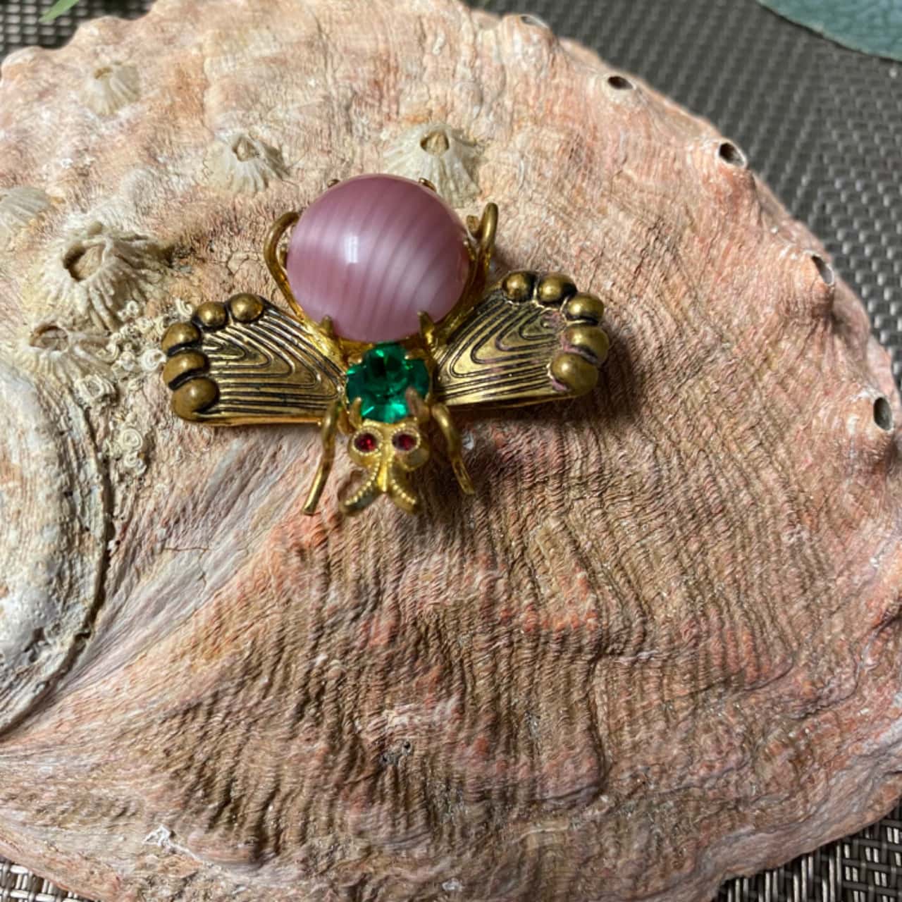 Womens Vintage Brooch Pink Stone Bug Gold tone(s)