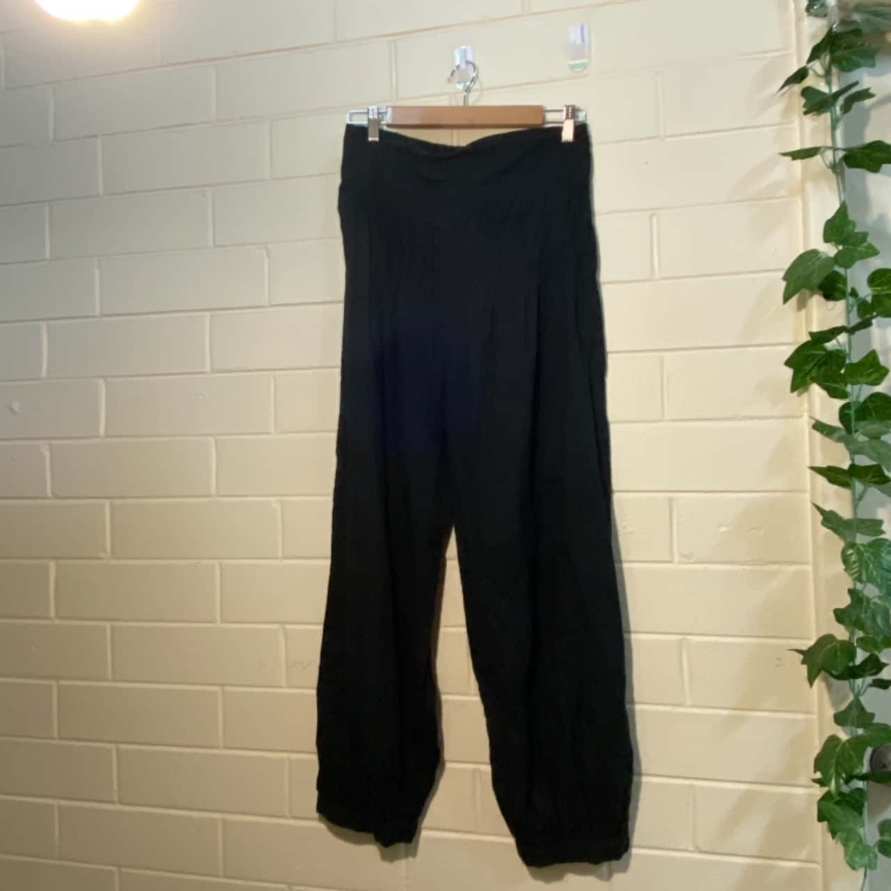 Neemah designs Womens Size XL High Waist / Straight Leg Black (s)