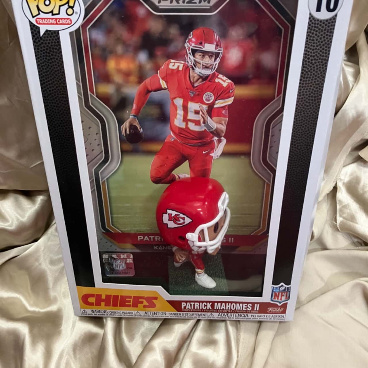 Pop Trading cards Chiefs 10 Patrick Mahomes II(s)