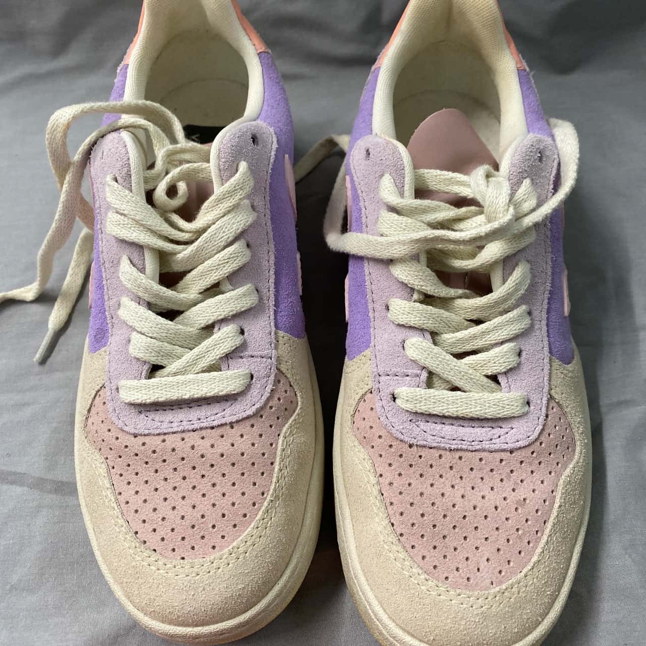 Veja Womens Sneakers Pink / Purple (s)