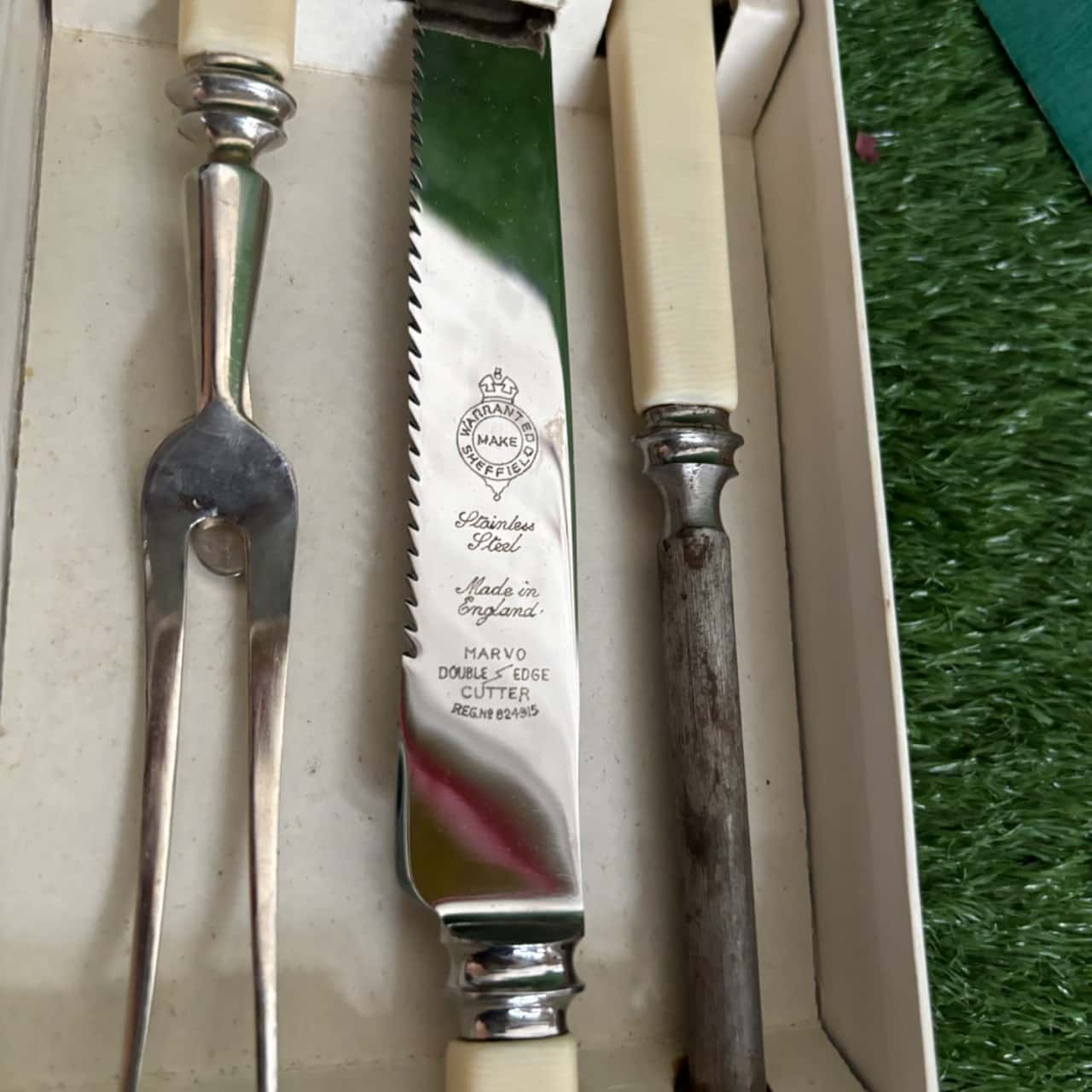 Vintage Carvers Sheffield England 3 Piece Carving Set (Boxed)(s)