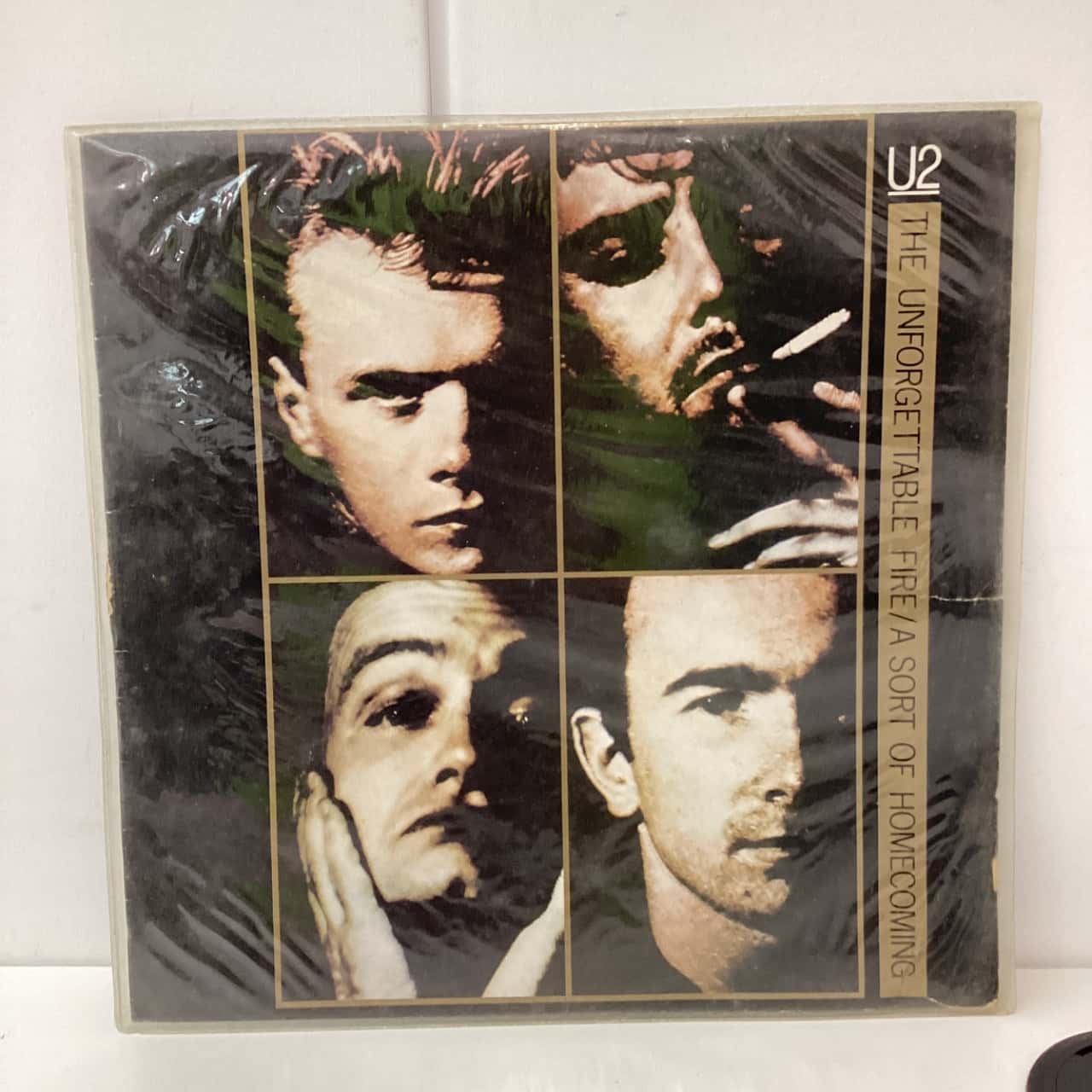 U2 The unforgettable Fire/A sort of Home coming(s)