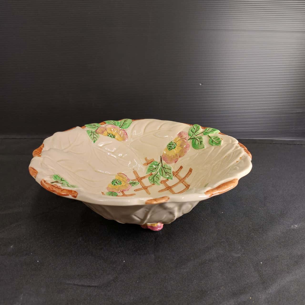 Brentleigh ware Leaf and flower bowl. Vintage