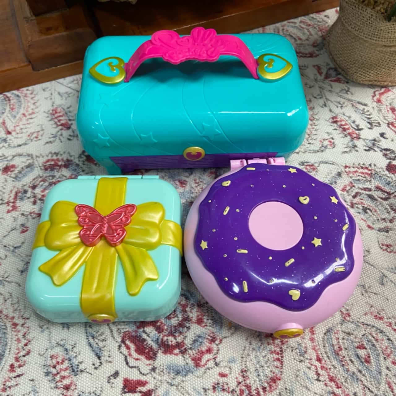 Polly Pocket Compacts x3, Hidden Places, Donut PJ Party & Hidden ...