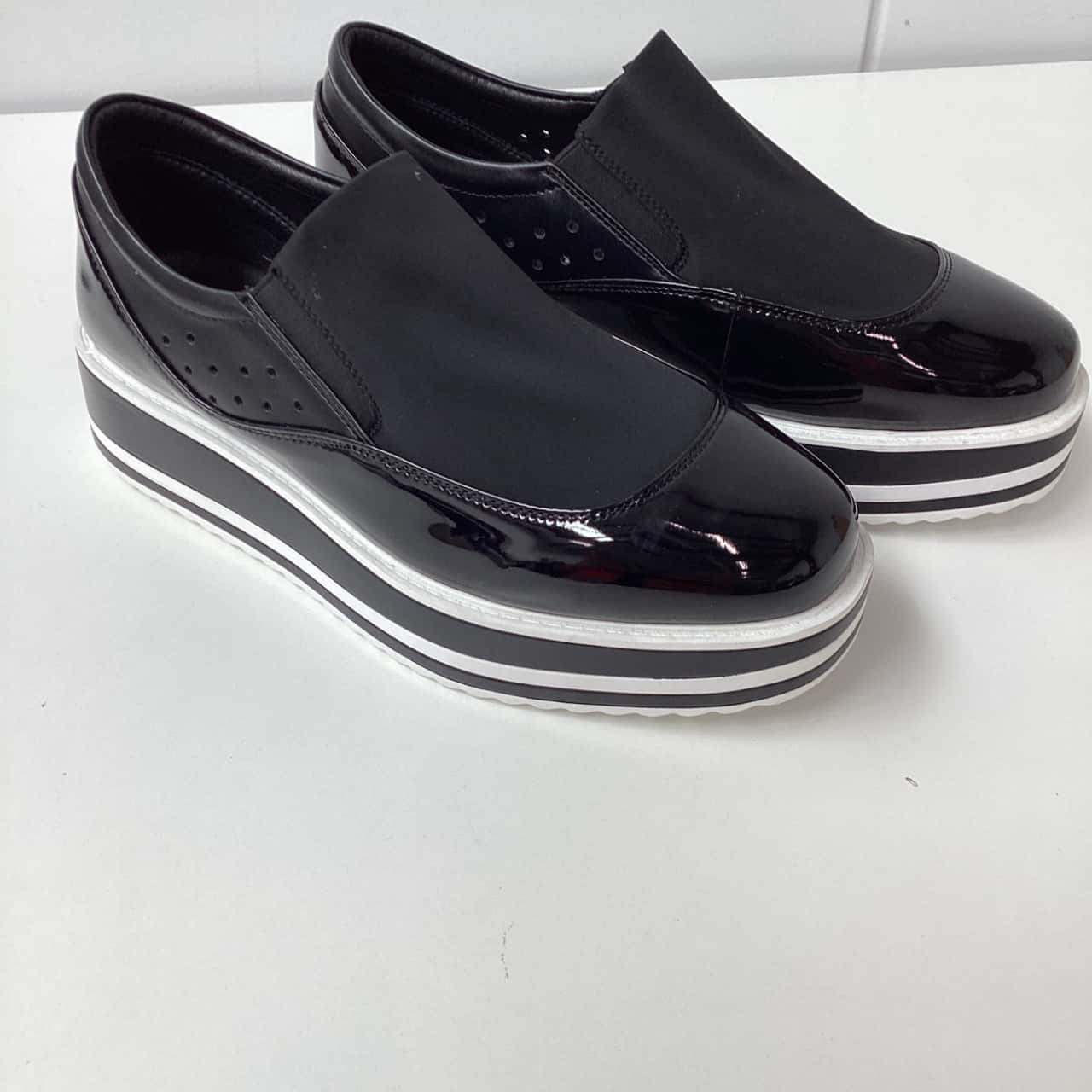 Taking Shape Womens shoes Size 41 Black / Striped / White (s)
