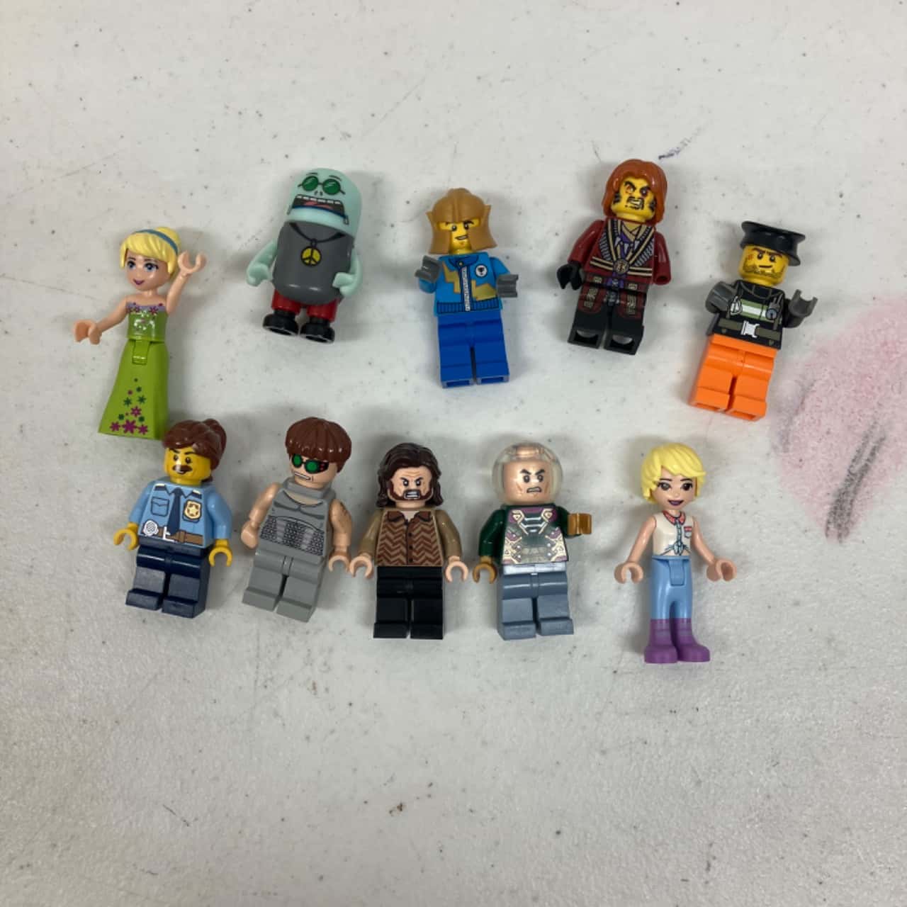 LEGO Mini Figures Assorted (s)