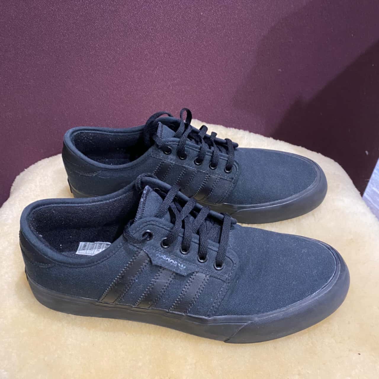 Adidas Mens Size 9 Black