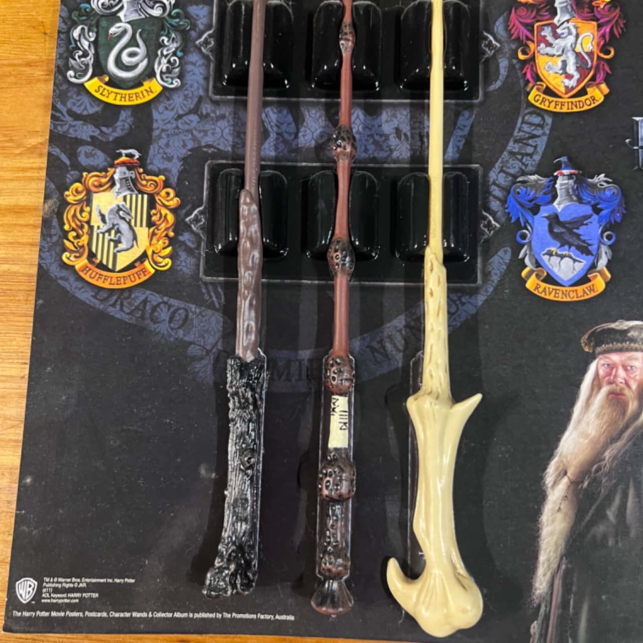 Harry Potter The Ultimate Collection Folder Includes 3 Wands