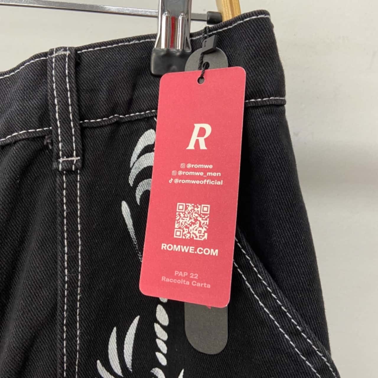 Romwe Mens Jeans Size XL Black / White (s)