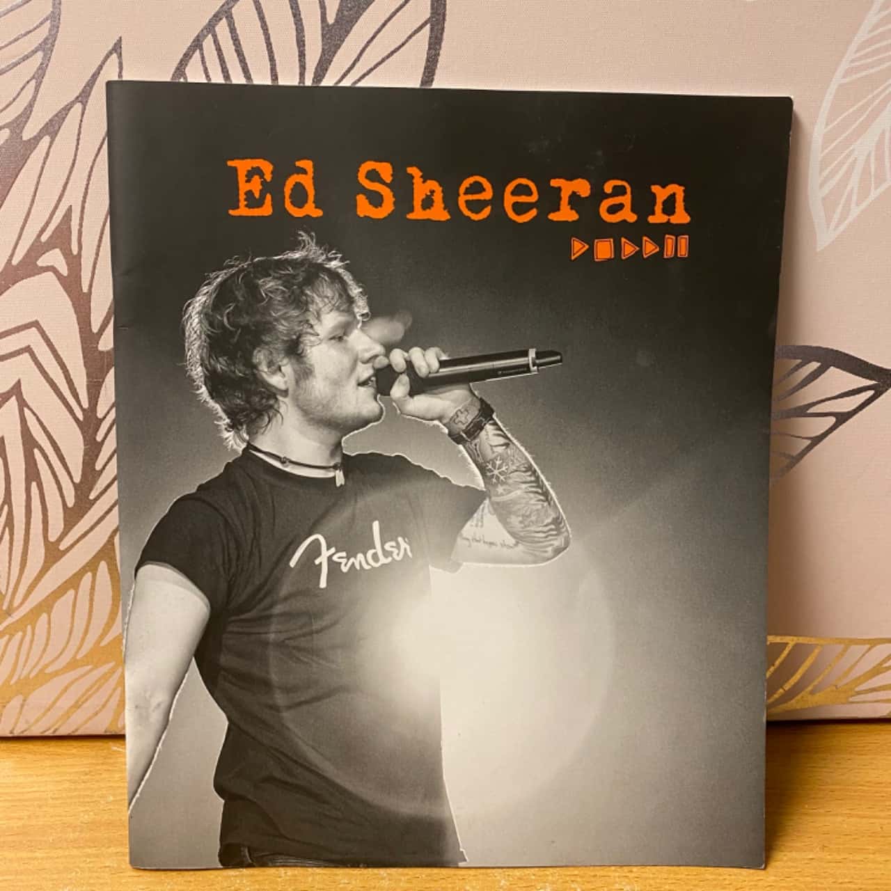 Ed Sheeran Biography/Magazine