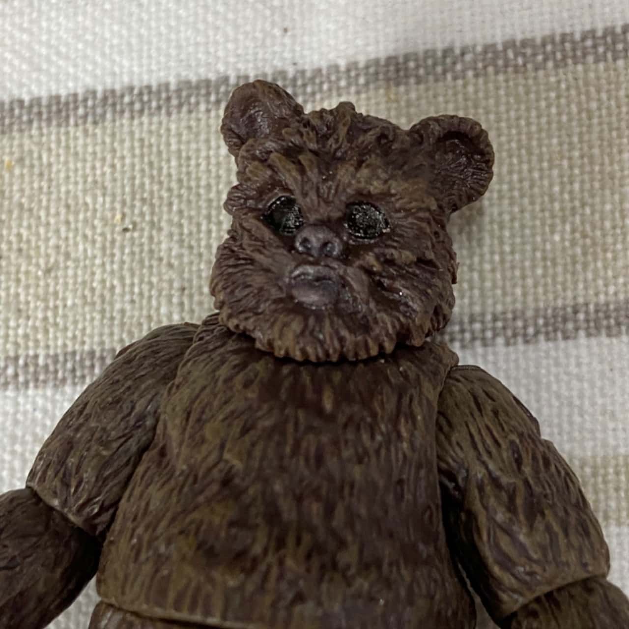 1977 Luke Skywalker Farm Boy & Little Ewok figures.