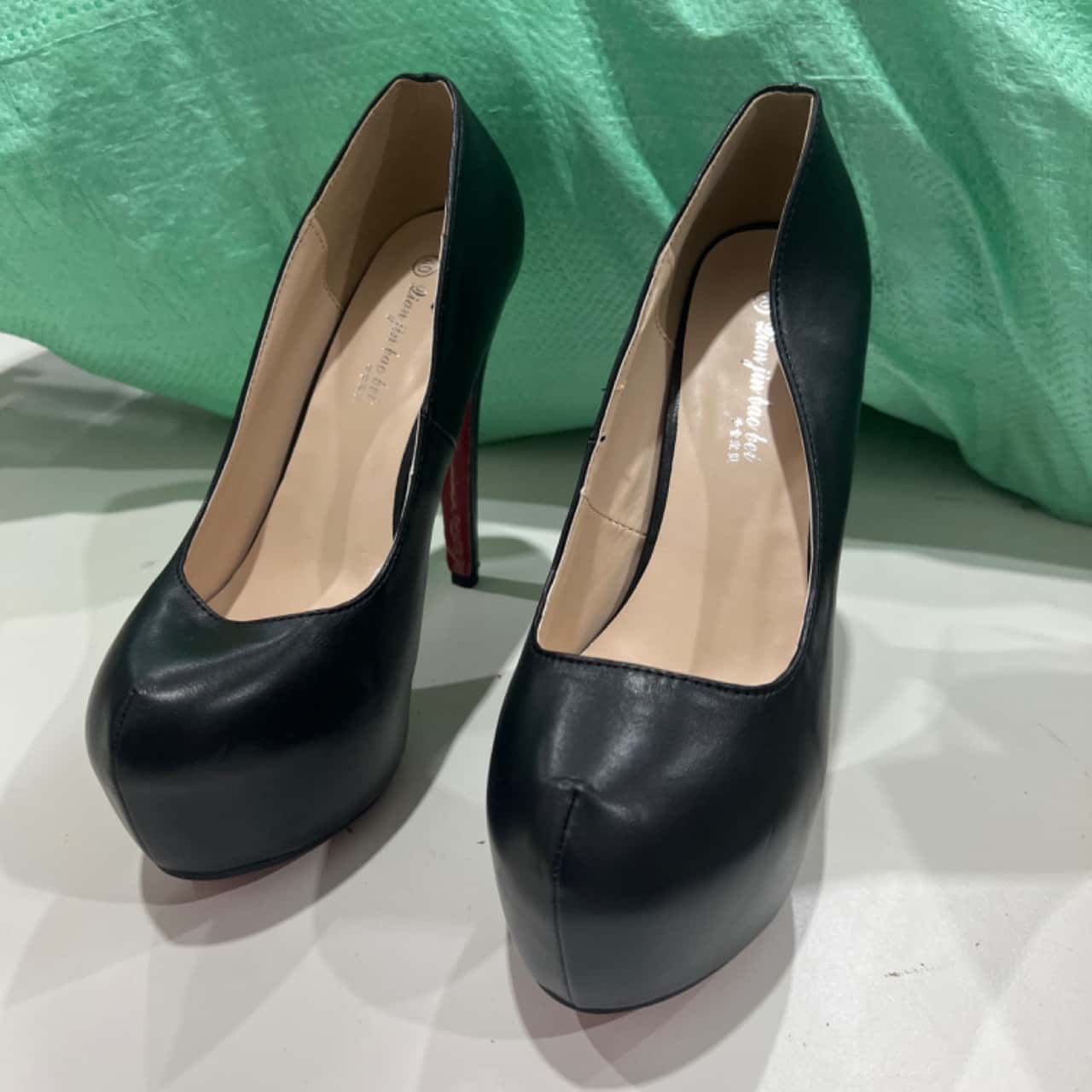 Womens Black Size 40 Heels