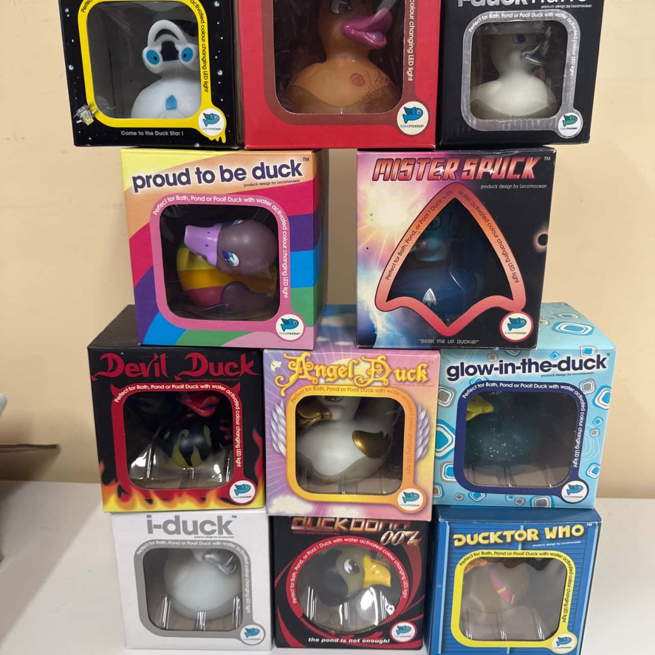 Assorted ducks figures x11(s)
