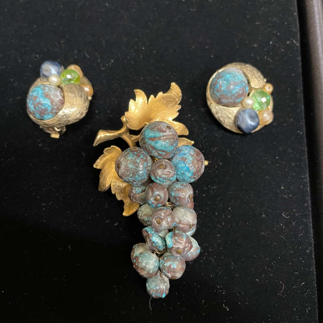 Women's Unique Vintage Brooch and matching Ear studs (s)