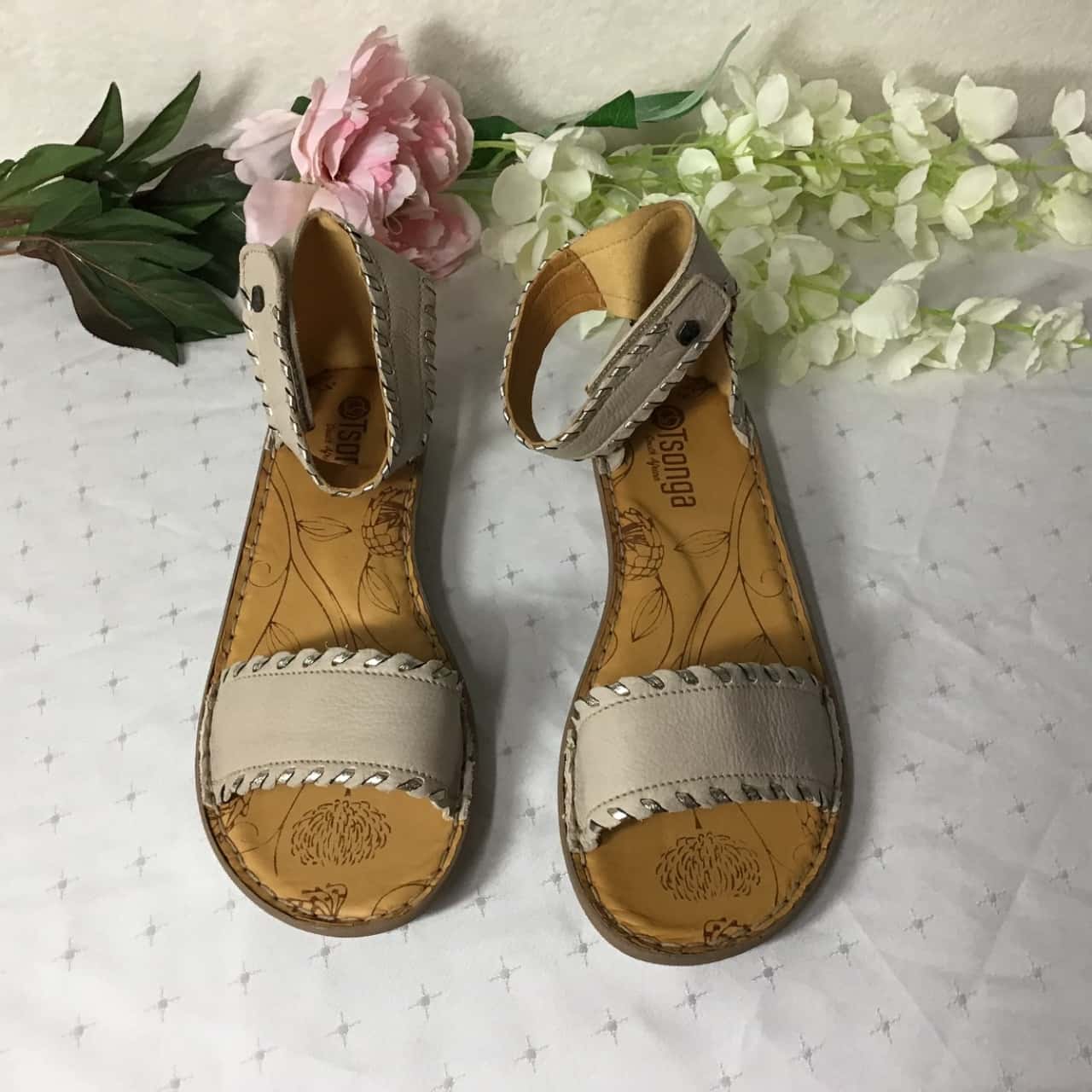 Tsonga South Africa Womens Size 40 Beige Ankle Strap / Low Heel Sandals