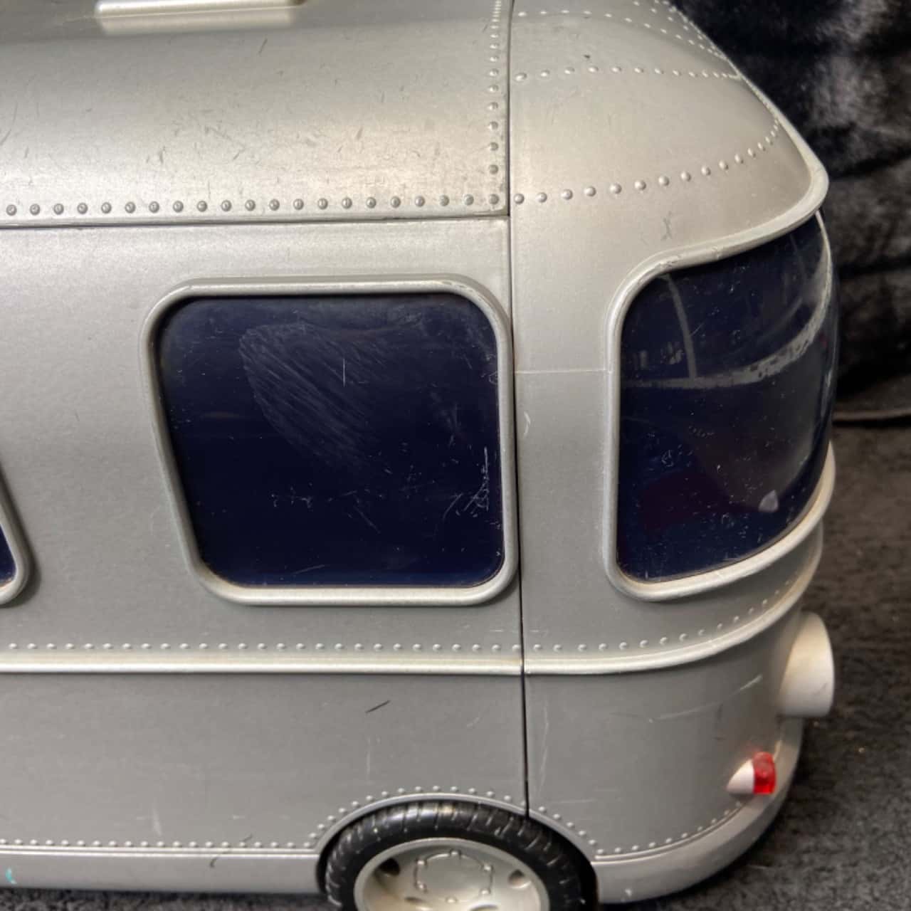 Bratz World Tour: 24 Inch Tour Bus - Silver