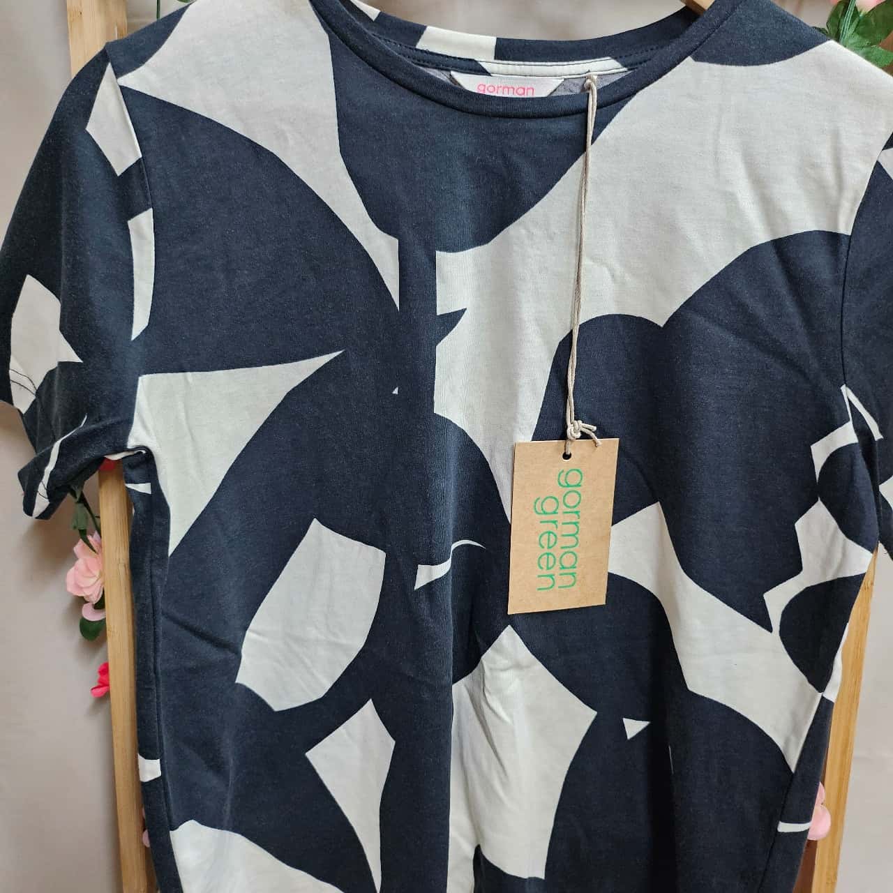 Gorman Navy Blue/White Pattern Earth-friendly Fibres Top, Size 6, New ...