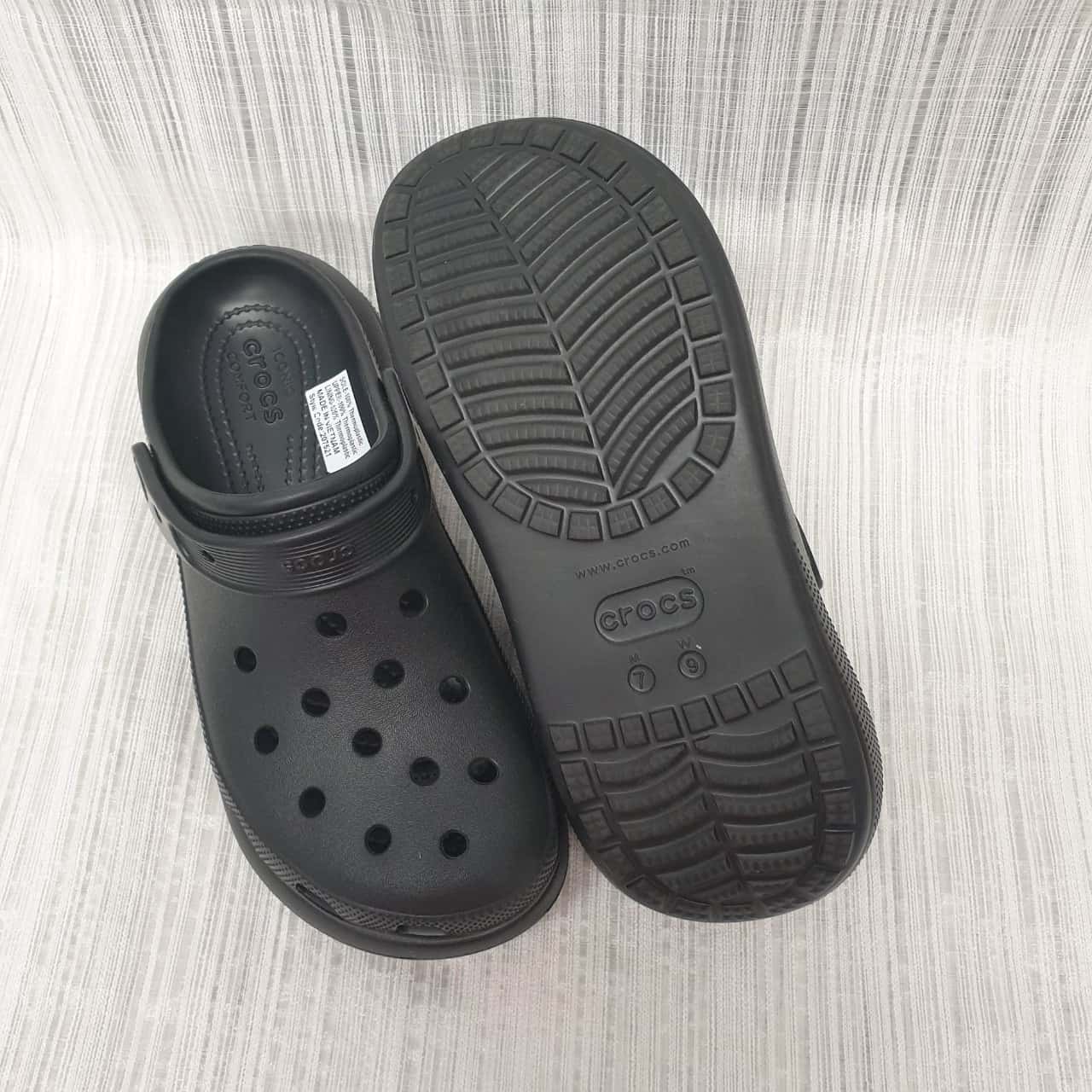 Crocs Iconic Comfort Unisex Black Classic Platform Clog Size W 9 / M 7 ...