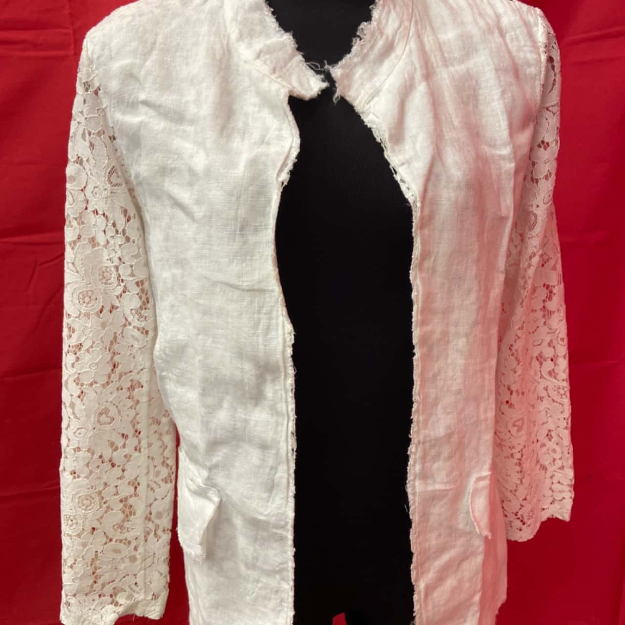 Imagine Cotton And Lace Off White Evening Jacket RRP $ 129.00