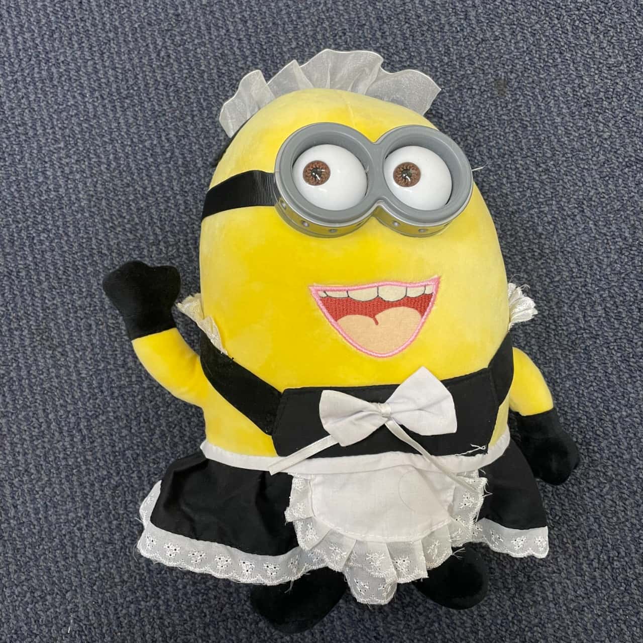 Stuffed toy: Minon in maids outfit.(s)