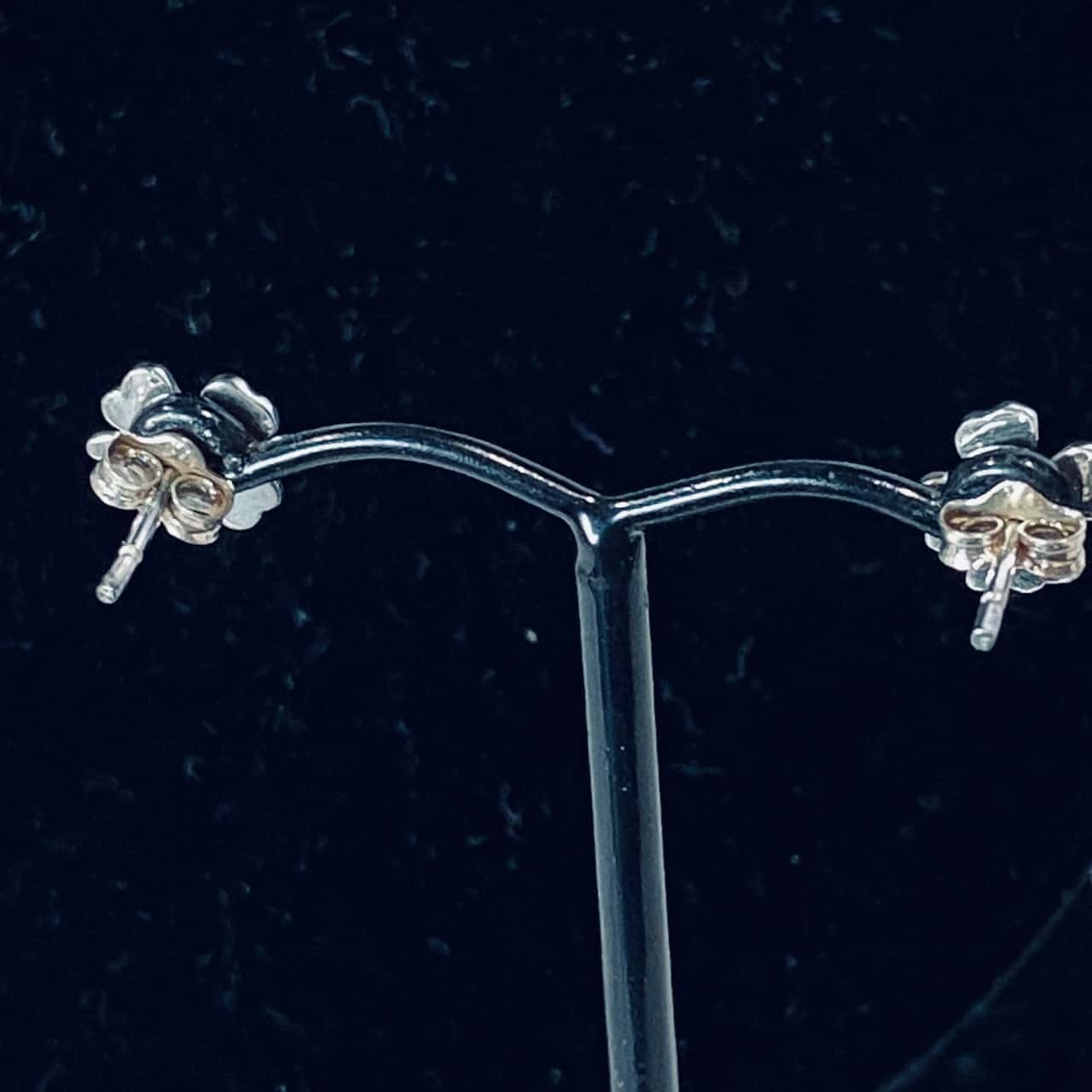 STIRLING SILVER FOUR LEAF CLOVER STUDS with what looks like green ...